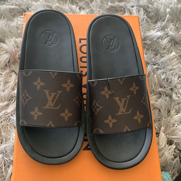 Louis Vuitton | Shoes | Authentic Louis Vuitton Pool Slides Size 38 ...